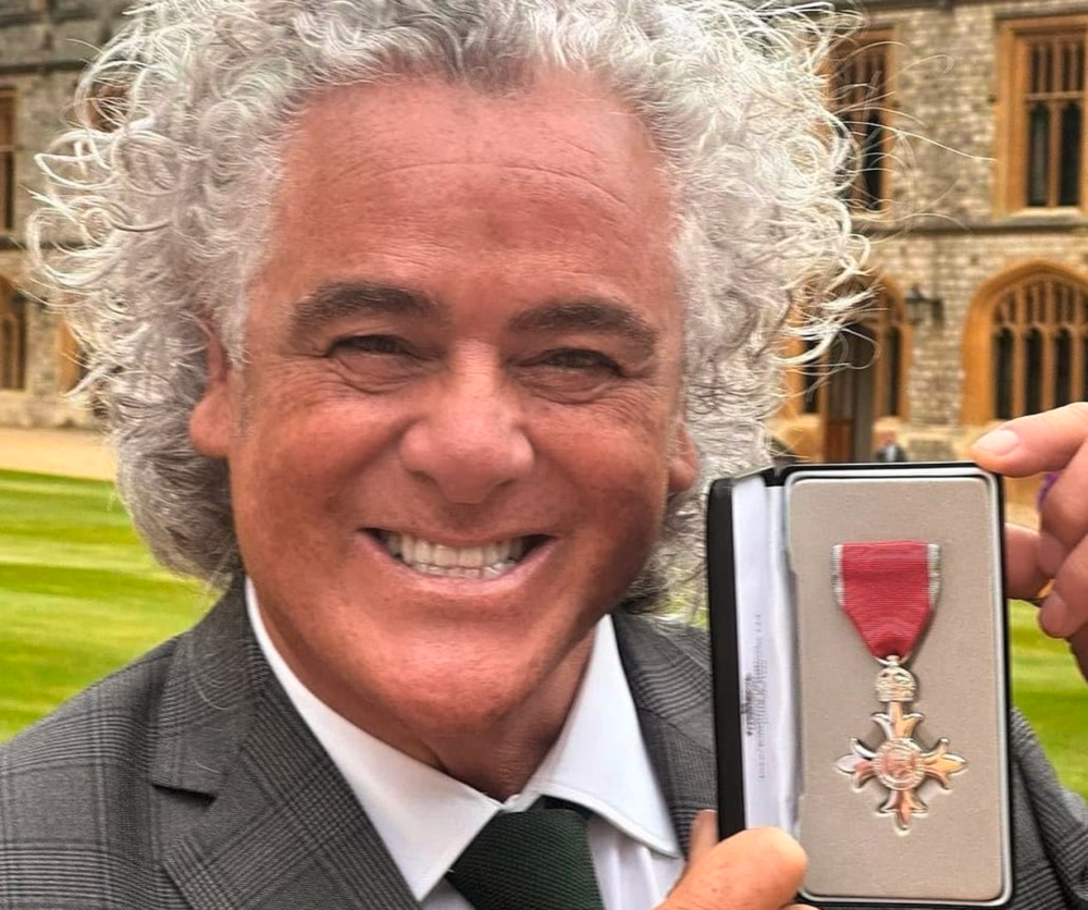 Princess Ann verleiht Patrick Cameron das Ehrenkreuz als MBE: Der ...